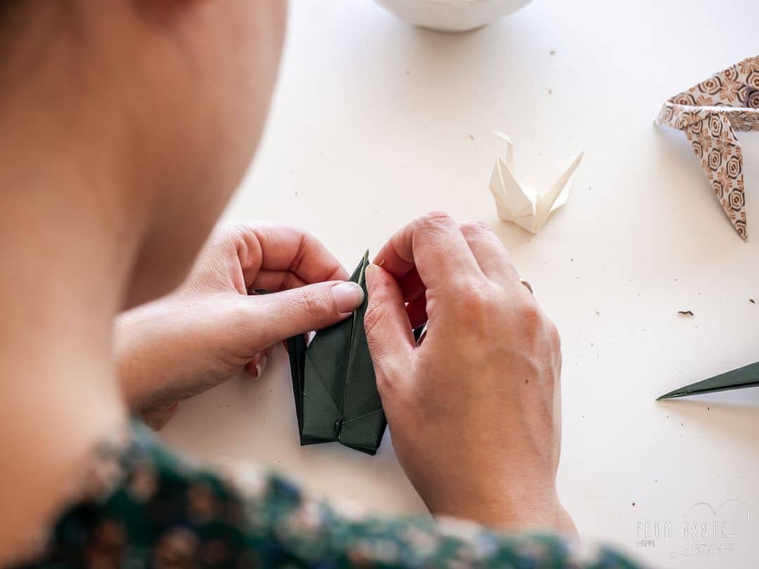 DIY – Fabriquer un mobile origami pour la chambre de bébé
